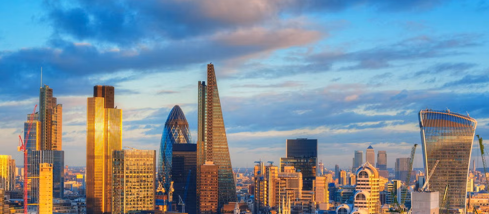 Transforming London: The Intersection of Smart Cities and Telecommunication Transforming London: The Intersection of Smart Cities and Telecommunication