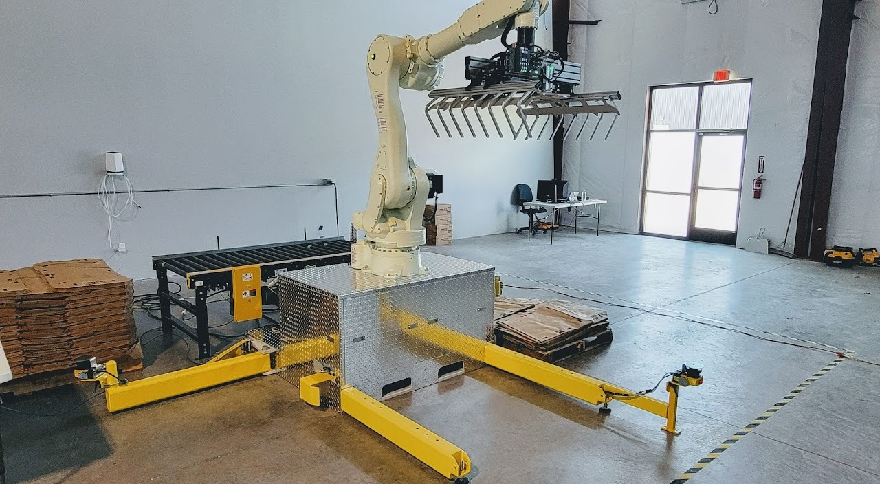 5 Key Differences Between Industrial and Collaborative Robots 5 Key Differences Between Industrial and Collaborative Robots