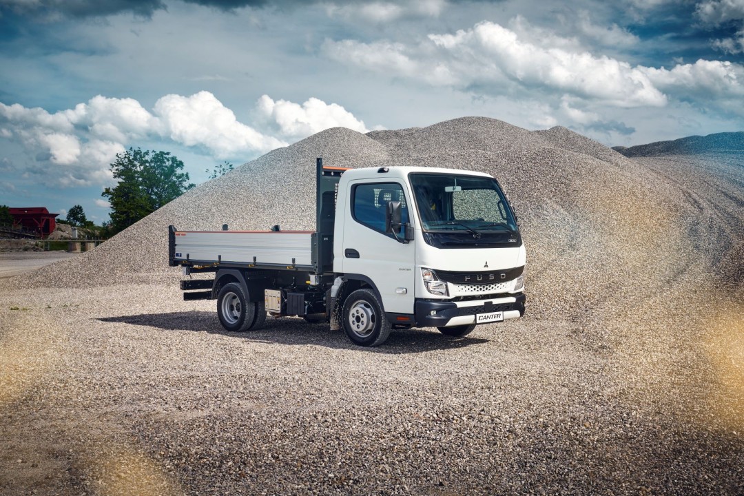 Unlock Business Potential with the Versatile FUSO Canter Unlock Business Potential with the Versatile FUSO Canter