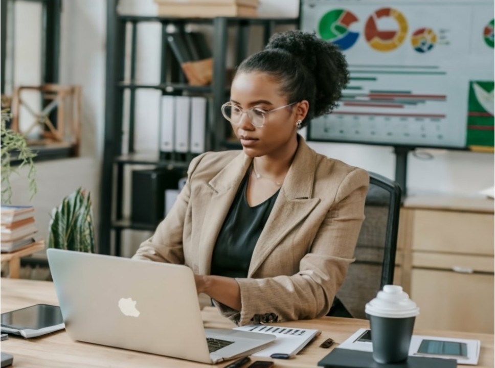 Setting up CRM KPIs for success... Setting up CRM KPIs for success...