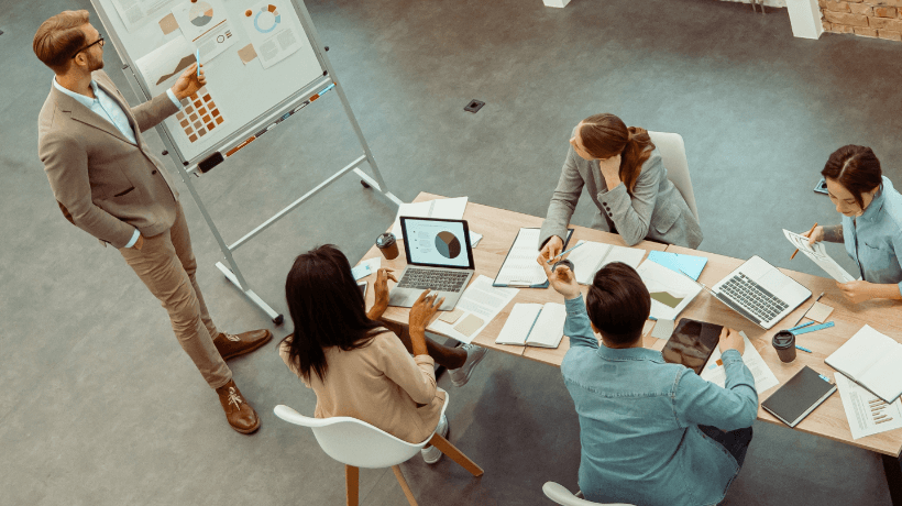 ¿Cómo tomar decisiones estratégicas de negocios acertadas y con fundamento? ¿Cómo tomar decisiones estratégicas de negocios acertadas y con fundamento?
