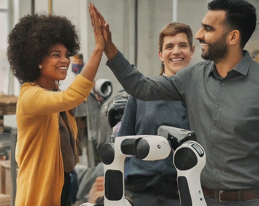 🤖 Unlocking Manufacturing Efficiency with Robotic Automation! 🚀 🤖 Unlocking Manufacturing Efficiency with Robotic Automation! 🚀