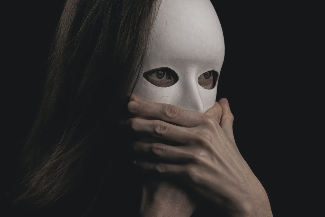 Unmasking Authenticity: Embracing Your True Self for Success Unmasking Authenticity: Embracing Your True Self for Success
