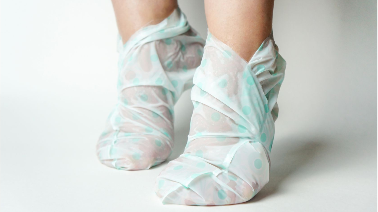 What to Consider Before Trying a Foot Peel — The Pros and Cons of a ... What to Consider Before Trying a Foot Peel — The Pros and Cons of a ...