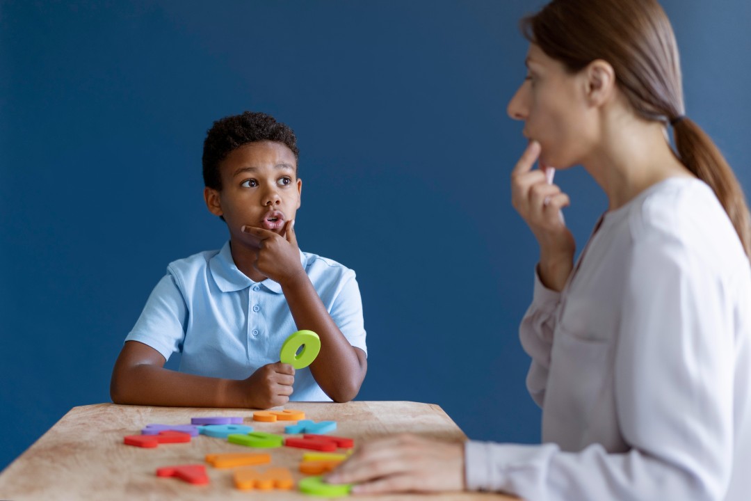 Apraxia del Habla: Entendiendo sus Causas, Síntomas y Tratamientos Apraxia del Habla: Entendiendo sus Causas, Síntomas y Tratamientos
