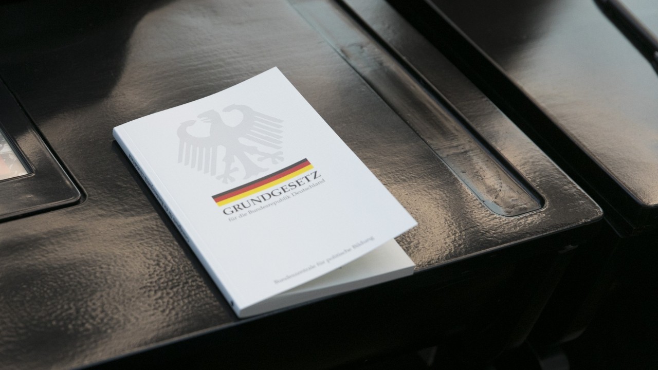 75 Jahre Grundgesetz: Ein Bollwerk gegen die Feinde von Demokratie und ... 75 Jahre Grundgesetz: Ein Bollwerk gegen die Feinde von Demokratie und ...