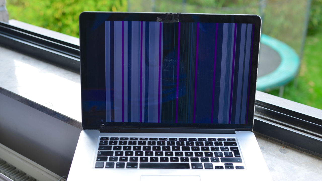 Macbook Screen Keeps Flickering: Troubleshooting Tips for Dubai Macbook Screen Keeps Flickering: Troubleshooting Tips for Dubai
