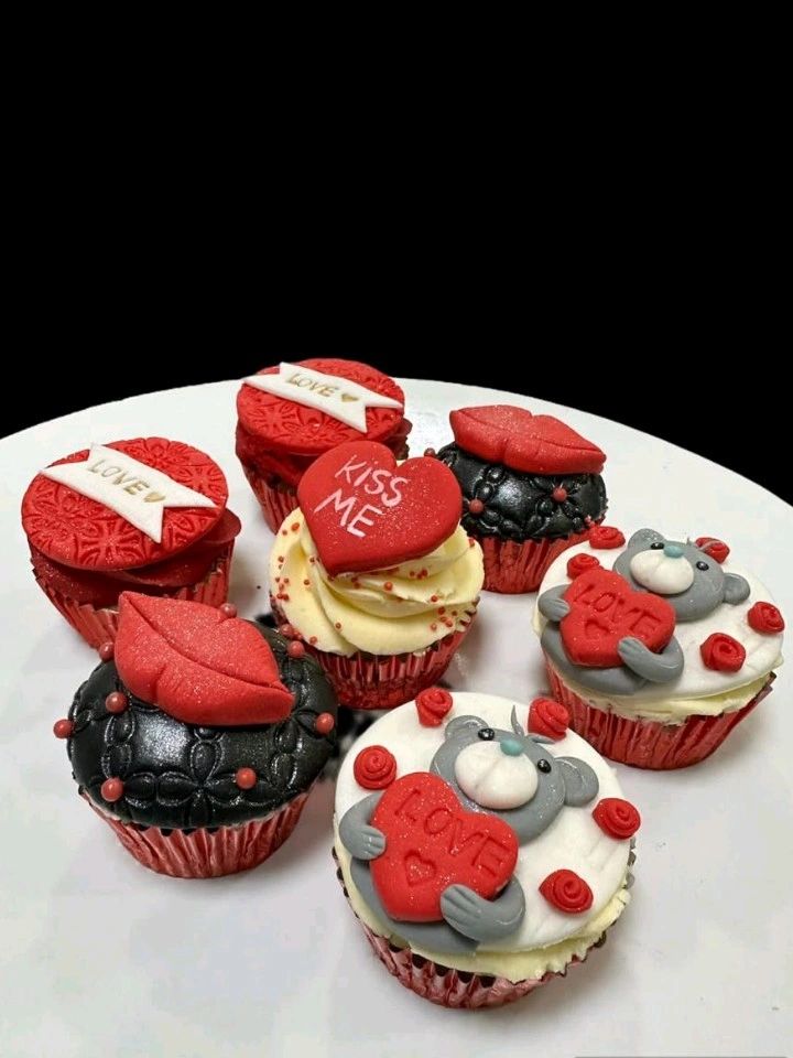 Dimuthu Sudarshana on LinkedIn: cup cake and cookies.... Dimuthu Sudarshana on LinkedIn: cup cake and cookies....