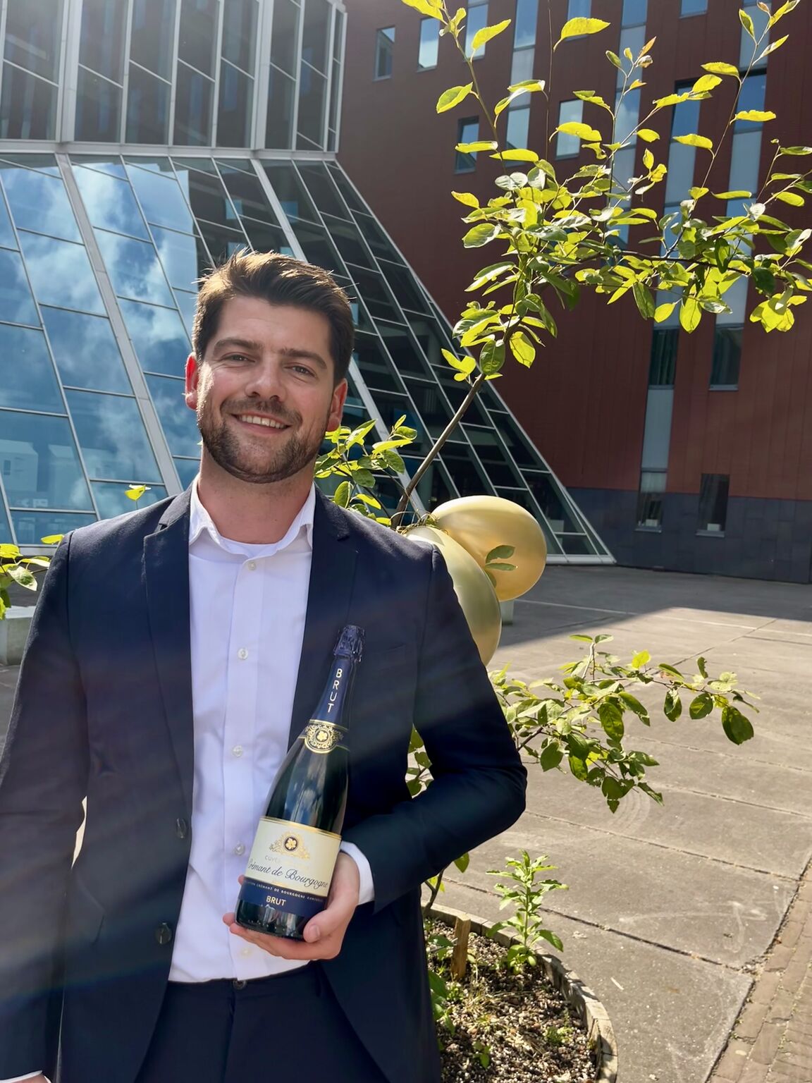 Bram Hoex on LinkedIn: Graduated! 🎓 I am proud to announce that I have ... Bram Hoex on LinkedIn: Graduated! 🎓 I am proud to announce that I have ...