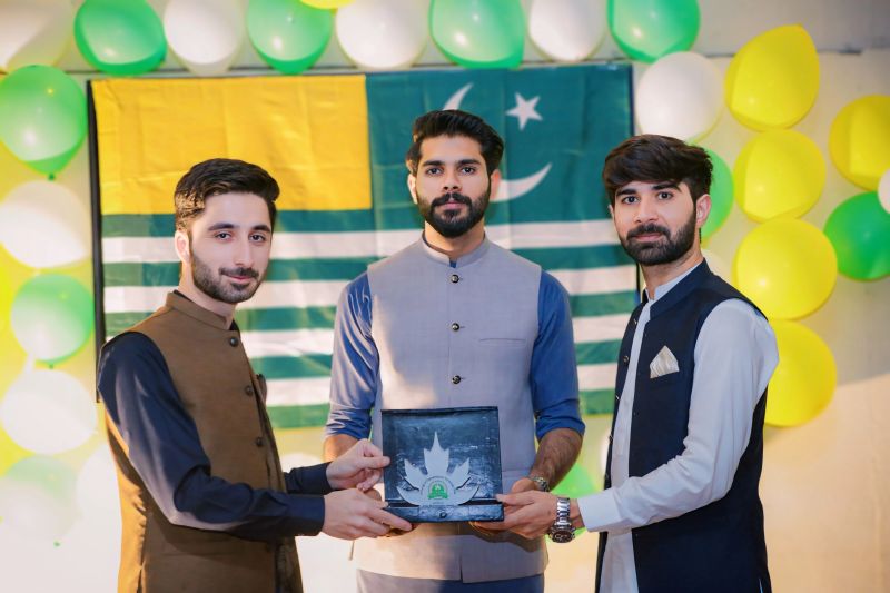 Muhammad Jawad on LinkedIn: I extend my gratitude to Asim Khawaja and ... Muhammad Jawad on LinkedIn: I extend my gratitude to Asim Khawaja and ...
