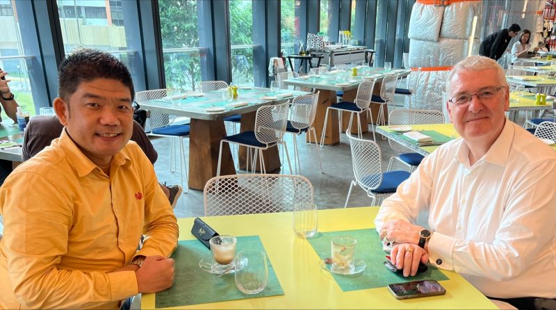 Steven Tan 陈行明 on LinkedIn: Always a good catch up Victor Mills 😊 ... Steven Tan 陈行明 on LinkedIn: Always a good catch up Victor Mills 😊 ...