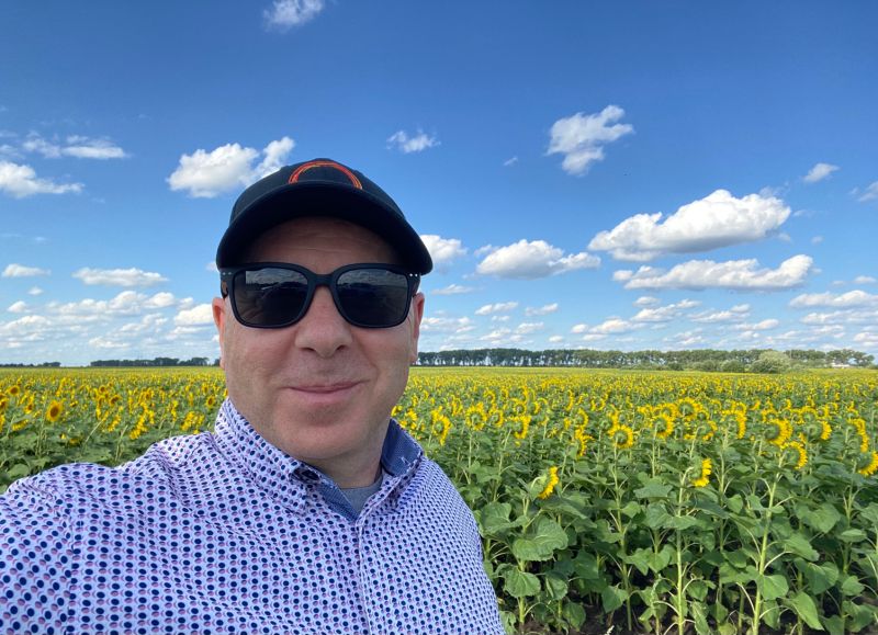 Simon Adams on LinkedIn: Driving across the Ukrainian countryside, you ... Simon Adams on LinkedIn: Driving across the Ukrainian countryside, you ...