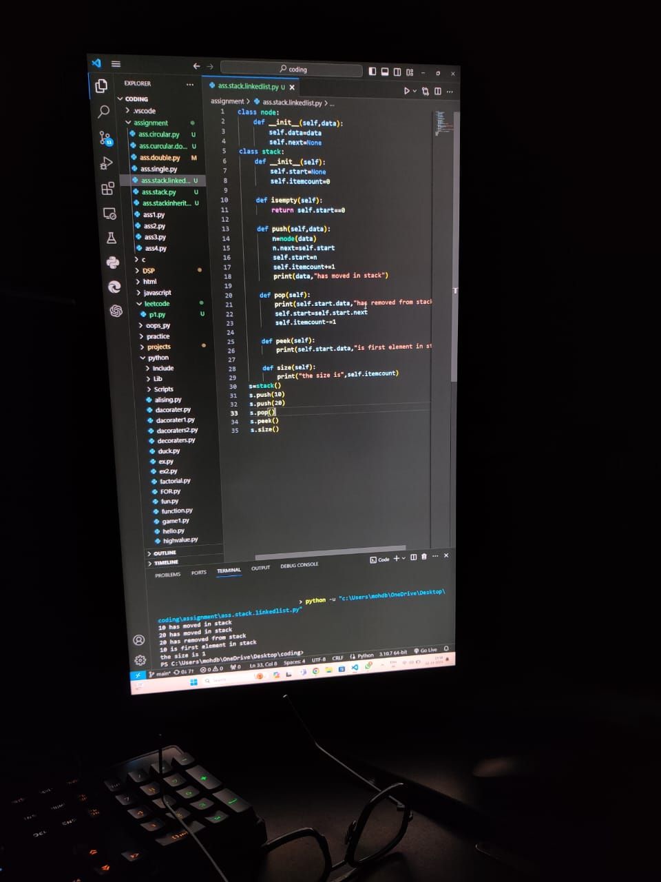 How to create a stack data structure in Python | Abdul Baqui posted on ... How to create a stack data structure in Python | Abdul Baqui posted on ...