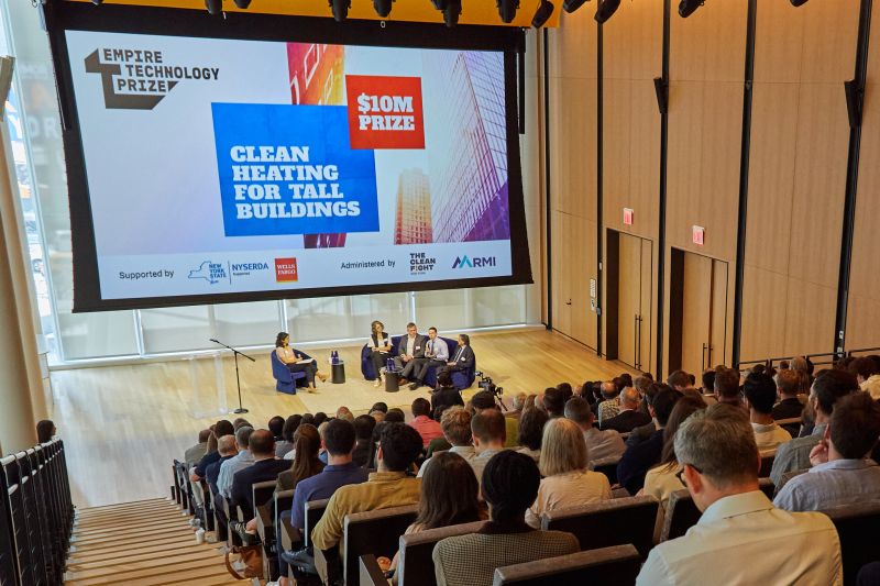 Maria Gallucci on LinkedIn: It's me down there, moderating panels about ... Maria Gallucci on LinkedIn: It's me down there, moderating panels about ...