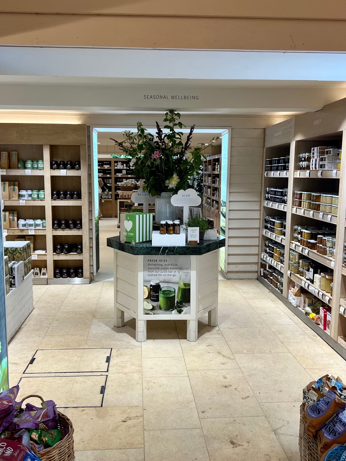 Lianne Piper-Elsey on LinkedIn: #instoreexperience #merchandising #retail Lianne Piper-Elsey on LinkedIn: #instoreexperience #merchandising #retail