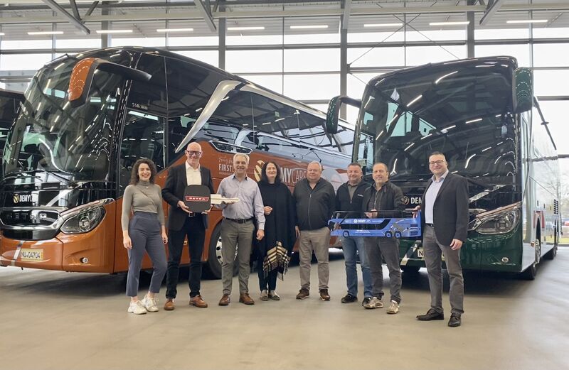 Thomas Tonger on LinkedIn: Handing over two Setra TopClass HDH coaches ... Thomas Tonger on LinkedIn: Handing over two Setra TopClass HDH coaches ...