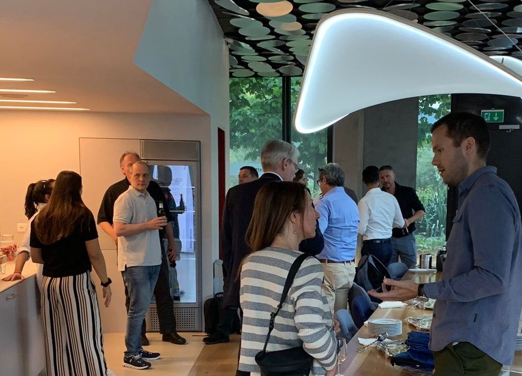 Robert Kavan on LinkedIn: #impact #swisscom #dell #triplewin # ... Robert Kavan on LinkedIn: #impact #swisscom #dell #triplewin # ...