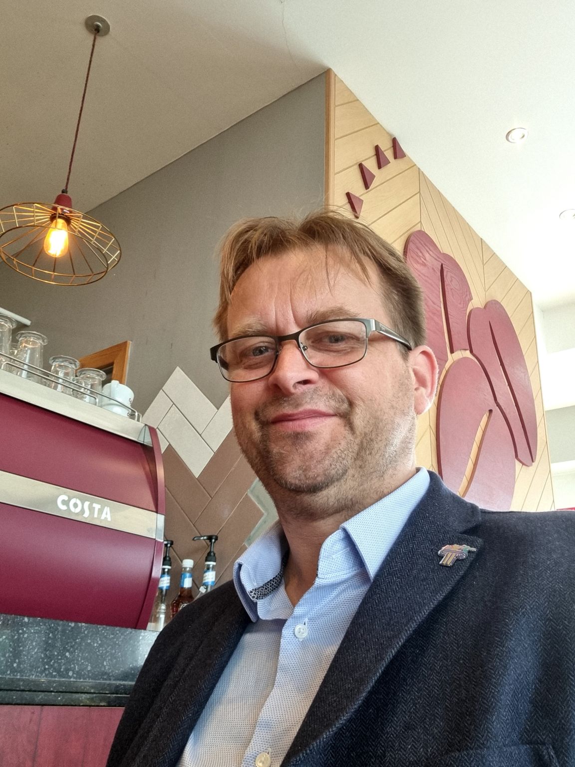 Mark Robbins on LinkedIn: Happy Friday everyone 😀... Just popped into ... Mark Robbins on LinkedIn: Happy Friday everyone 😀... Just popped into ...