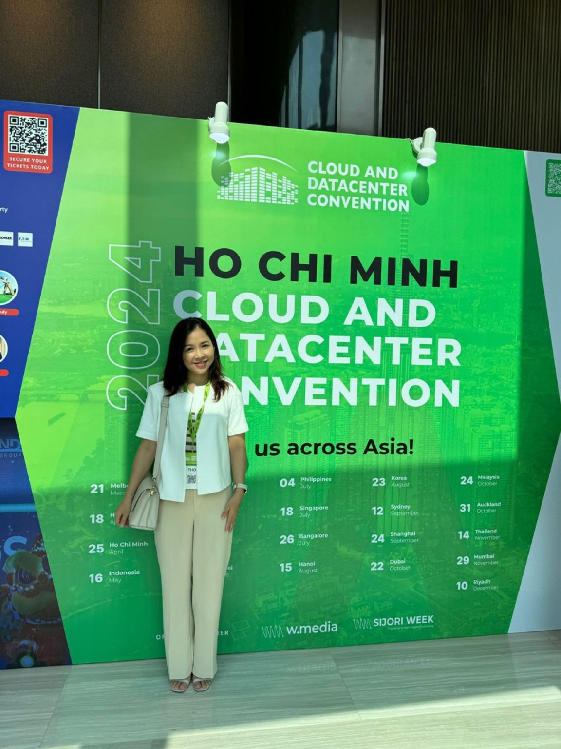 Hoàng Thơ on LinkedIn: #huynchi #design Hoàng Thơ on LinkedIn: #huynchi #design