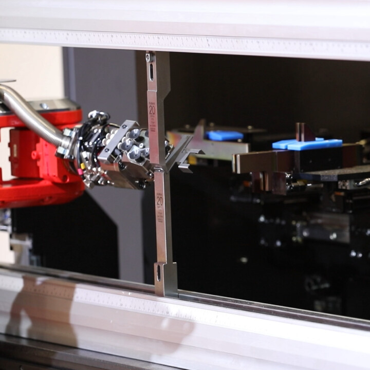 Per Andersson on LinkedIn: EGB 6013 ARce bending robot produces small ... Per Andersson on LinkedIn: EGB 6013 ARce bending robot produces small ...