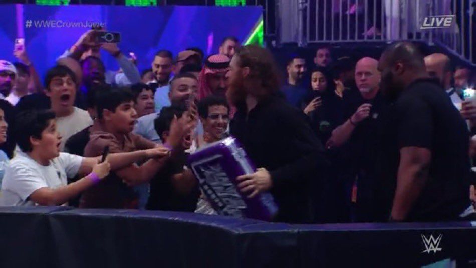 Steve Gerweck on LinkedIn: Sami Zayn steals Damian Priest’s Money In ... Steve Gerweck on LinkedIn: Sami Zayn steals Damian Priest’s Money In ...