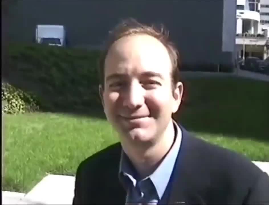 Alvin Foo on LinkedIn: Jeff Bezos showing Amazon's First Office in 1994 ... Alvin Foo on LinkedIn: Jeff Bezos showing Amazon's First Office in 1994 ...