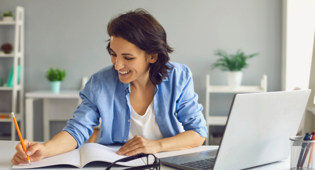 Empowering Efficiency: The Surge of Virtual Assistants in Today's Workplace Empowering Efficiency: The Surge of Virtual Assistants in Today's Workplace