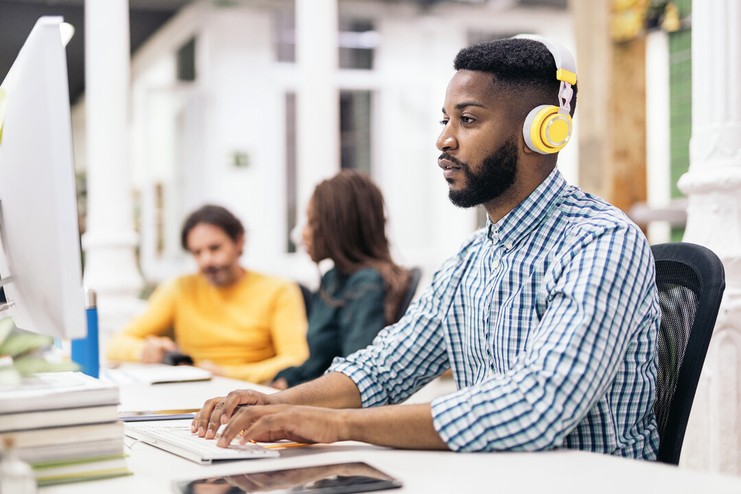 Breaking the Mold: Why You Should Integrate Non-Traditional Employees ... Breaking the Mold: Why You Should Integrate Non-Traditional Employees ...