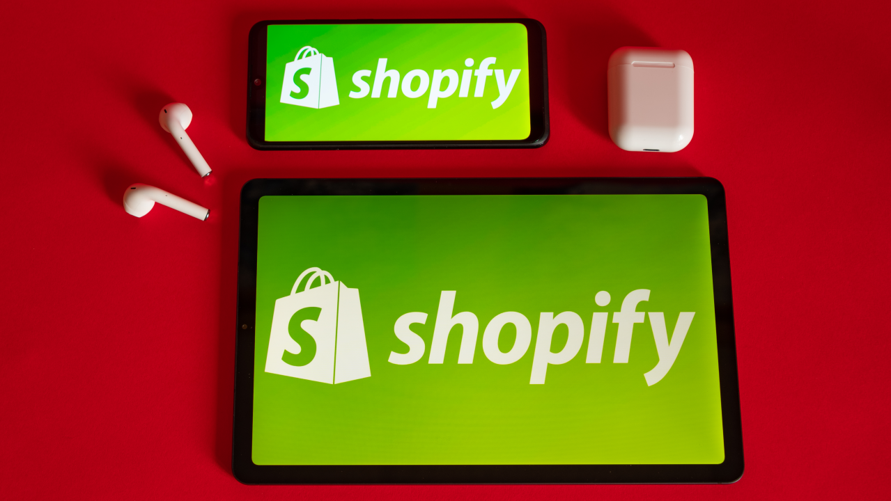 Unlocking Growth: Exploring the Benefits and Features of Shopify Plus Unlocking Growth: Exploring the Benefits and Features of Shopify Plus