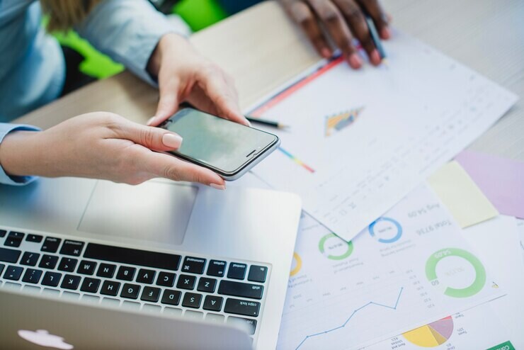 Innovation & Custom Mobile App Development Services Innovation & Custom Mobile App Development Services