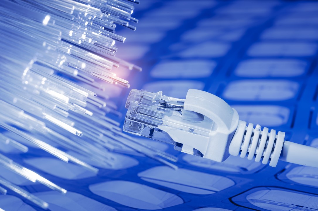 Demystifying Fiber Optic Technology: Unveiling the Wonders of High ... Demystifying Fiber Optic Technology: Unveiling the Wonders of High ...