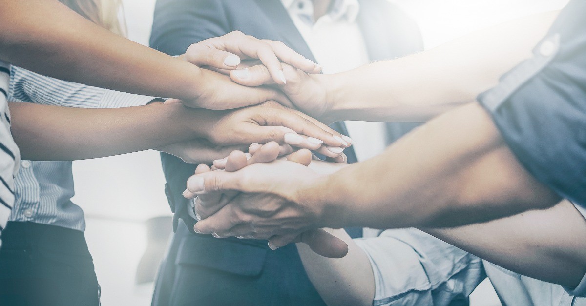 10 Ways to Engage Employees 10 Ways to Engage Employees