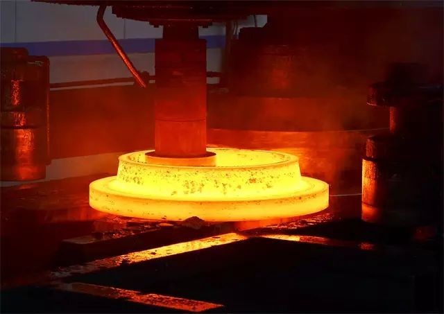 Factors to Consider When Choosing Between Casting and Forging Processes Factors to Consider When Choosing Between Casting and Forging Processes