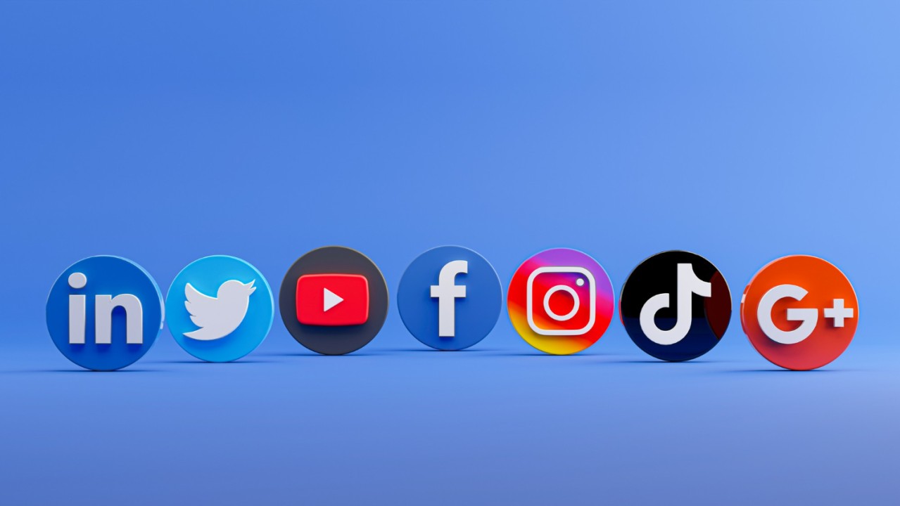 Streamlining Operations: Social Media Management for Small Business Streamlining Operations: Social Media Management for Small Business