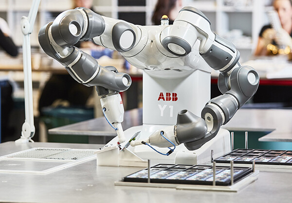 ABB robots help tackle COVID by automating neutralizing antibody tests ... ABB robots help tackle COVID by automating neutralizing antibody tests ...