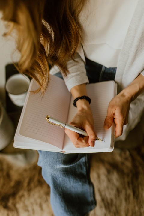Tips for Resetting Your Goals: Realign and Refocus Mid-Year Tips for Resetting Your Goals: Realign and Refocus Mid-Year