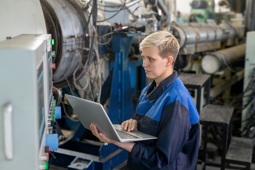5 Key Strategies to Optimize Field Service Operations in the Digital Age. 5 Key Strategies to Optimize Field Service Operations in the Digital Age.
