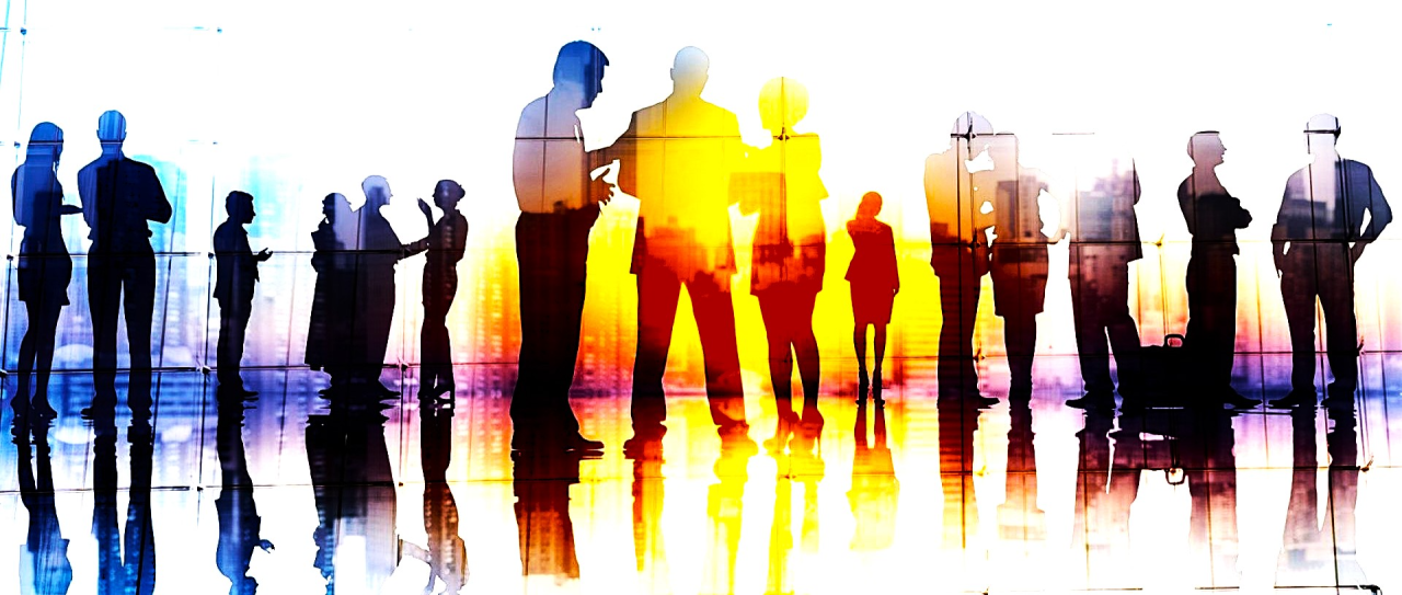 Mastering the Art of Saying 'Hi!': Effective Networking at Large Events Mastering the Art of Saying 'Hi!': Effective Networking at Large Events