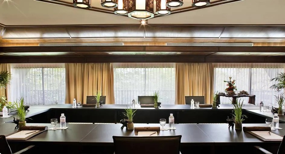 Thai Business Culture and Etiquette Thai Business Culture and Etiquette