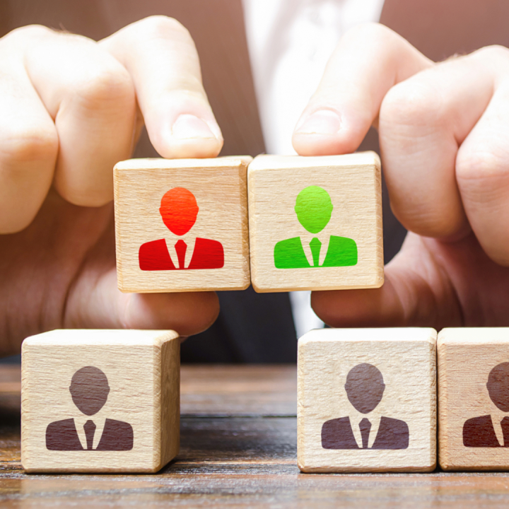 Navigating Layoffs and Organizational Changes: A Middle Manager's Guide Navigating Layoffs and Organizational Changes: A Middle Manager's Guide