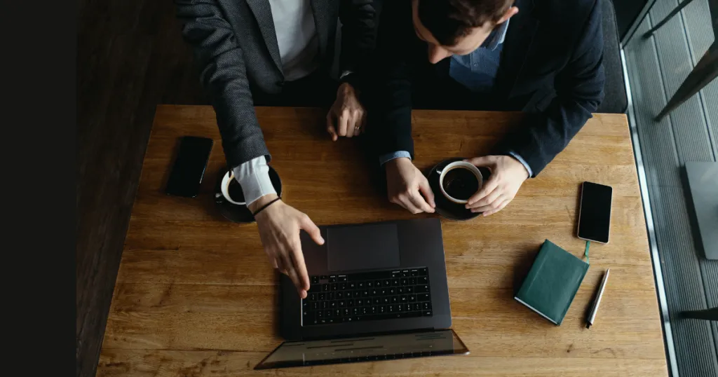 Breaking Barriers: The Power of DEI Reverse Mentoring Breaking Barriers: The Power of DEI Reverse Mentoring