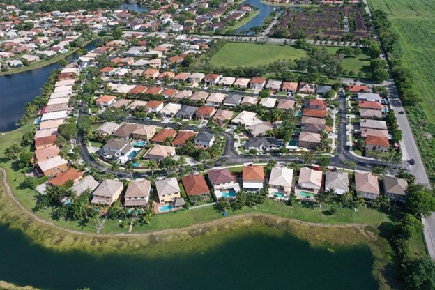 Home prices won't fall this year, analysts predict Home prices won't fall this year, analysts predict