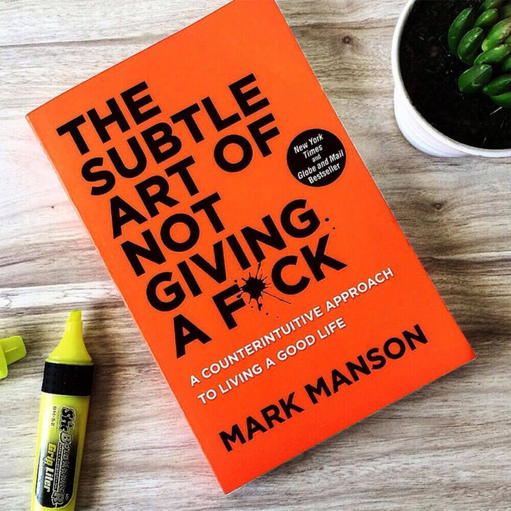 Book Review: The Subtle Art of Not Giving a F*ck Book Review: The Subtle Art of Not Giving a F*ck