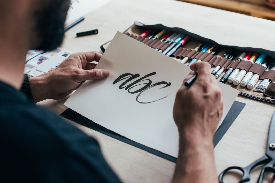 Transitional Typeface: Definition, History, and Its Characteristics Transitional Typeface: Definition, History, and Its Characteristics