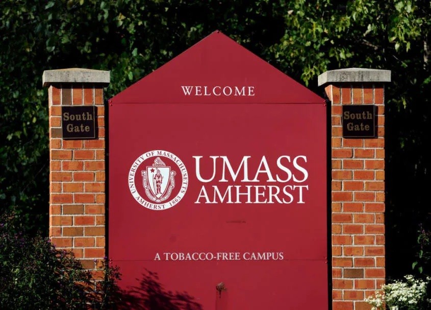 UMass Amherst warns against 'borg' aka 'blackout rage gallon' TikTok ... UMass Amherst warns against 'borg' aka 'blackout rage gallon' TikTok ...