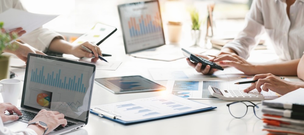 Marketing Through Economic Uncertainty Marketing Through Economic Uncertainty