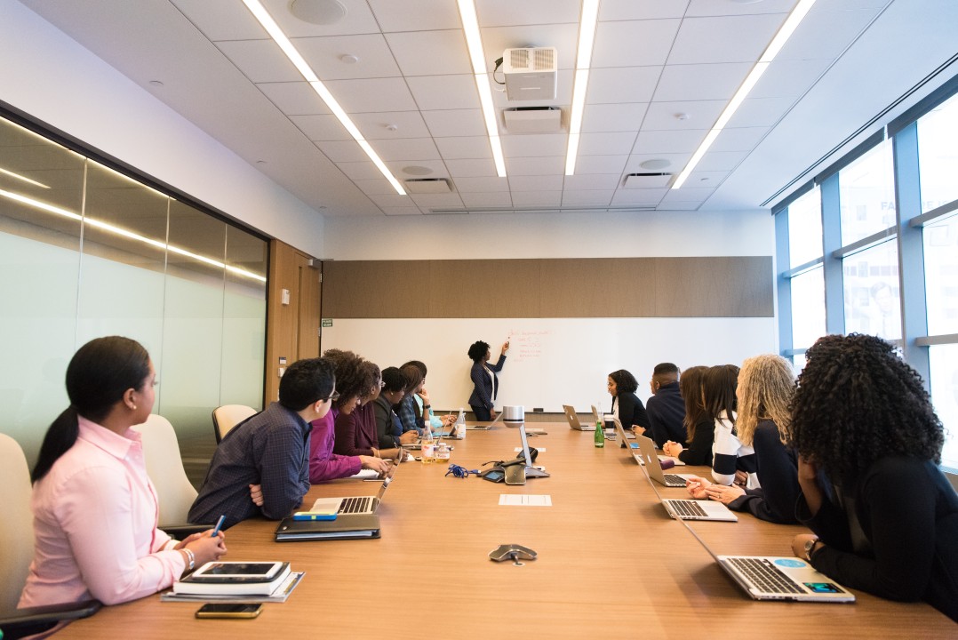 Pros and Cons of Synchronous Training Pros and Cons of Synchronous Training