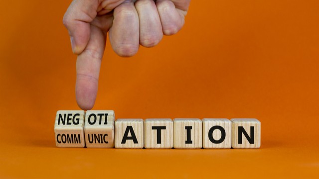 🔍 Unlocking Negotiation Success: Understanding BATNA 🤝💡 🔍 Unlocking Negotiation Success: Understanding BATNA 🤝💡