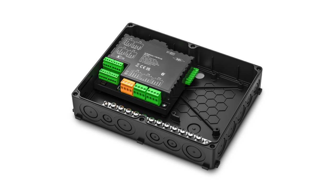 IQ MODULE CM-RC-02 IQ MODULE CM-RC-02