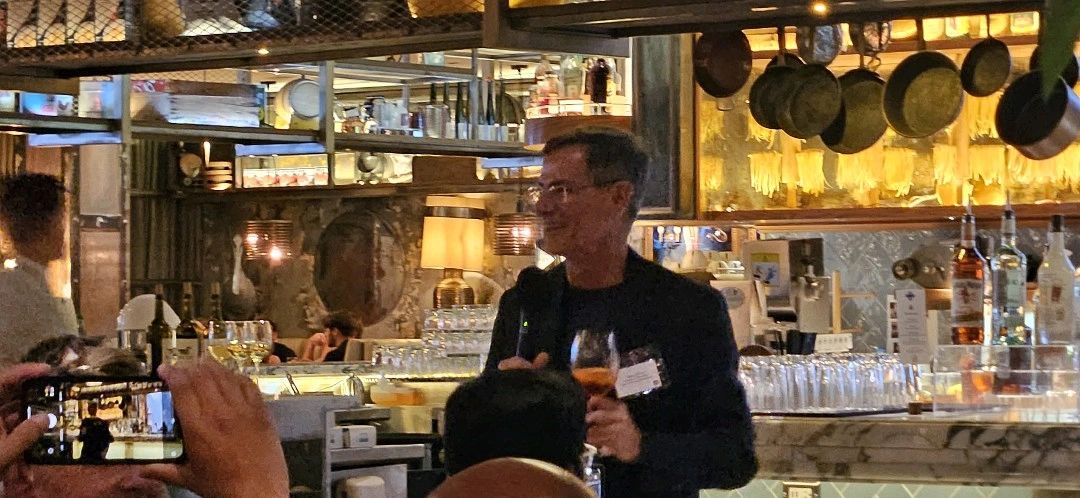Erik Benner on LinkedIn: Juan Loaiza presenting at the Oracle ACE dinner. Erik Benner on LinkedIn: Juan Loaiza presenting at the Oracle ACE dinner.